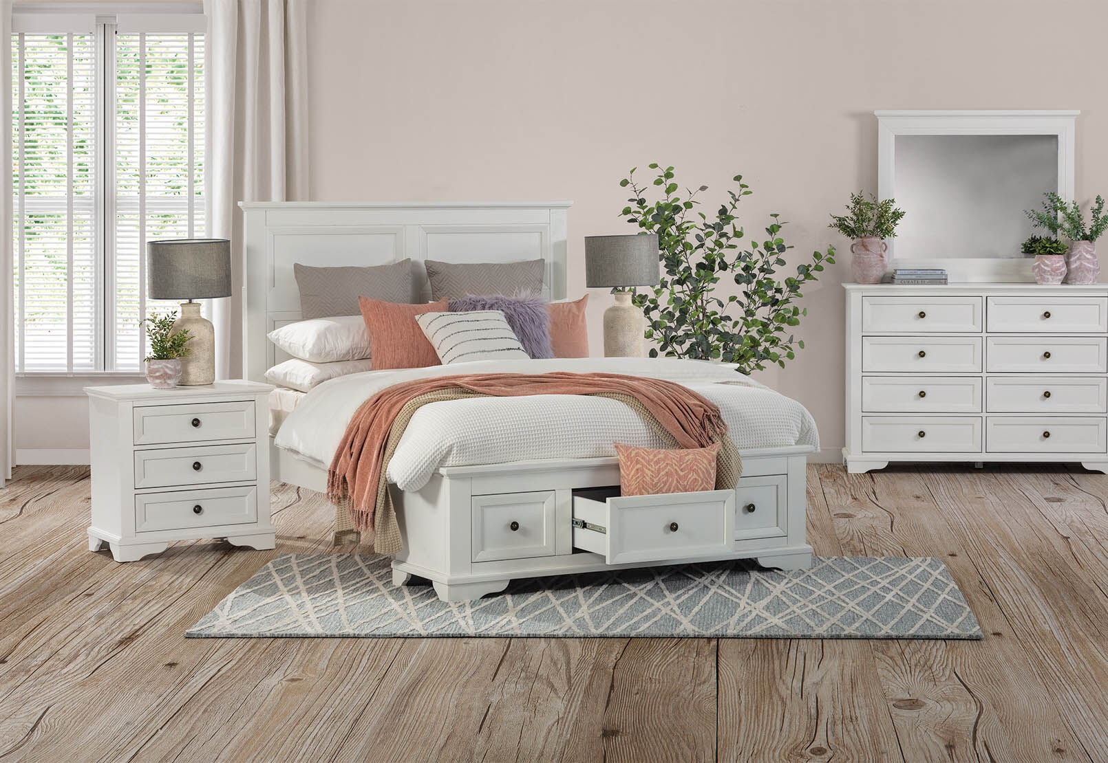 WHITE CHANELLE Bedside