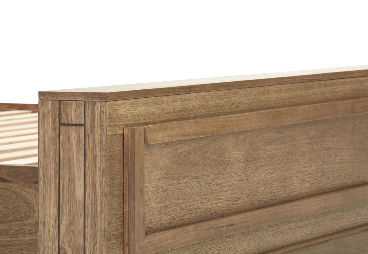 LIGHT OAK MATTEO Queen Bed