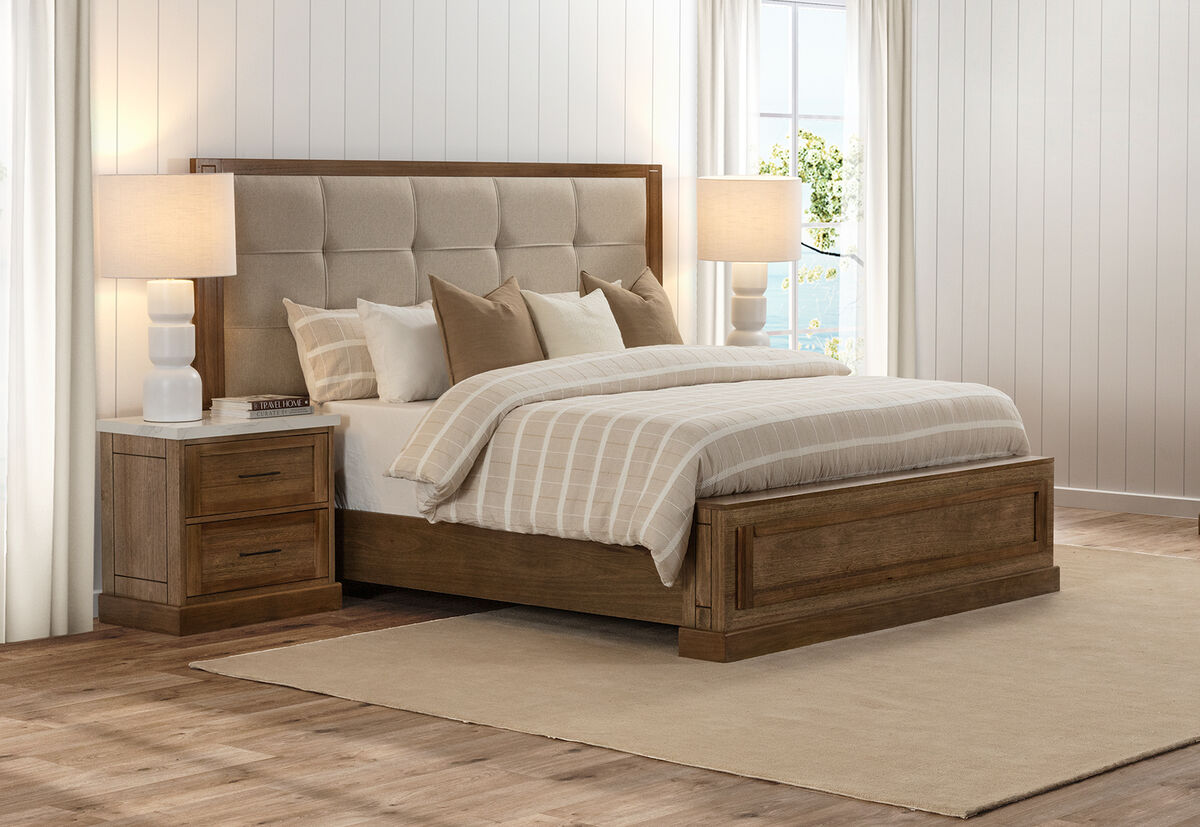 LIGHT OAK MATTEO Queen Bed