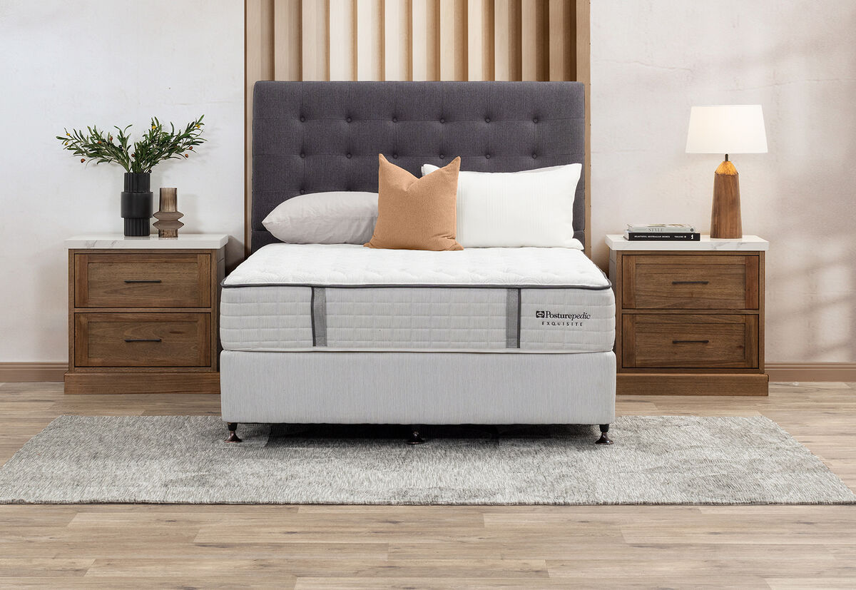 WHITE/PEARL EXQUISITE SILVER Queen Mattress