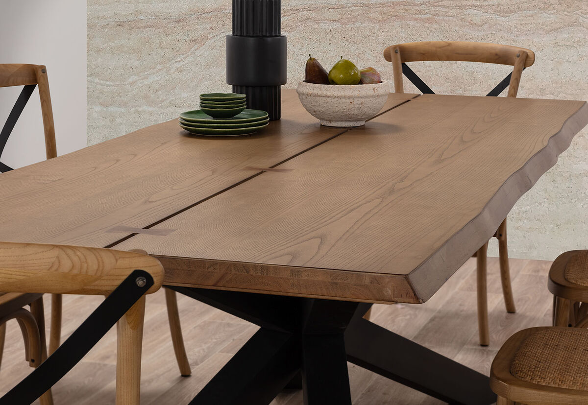 NATURAL EVENDALE 9 Piece Dining Suite with Avantee Dining Chairs.