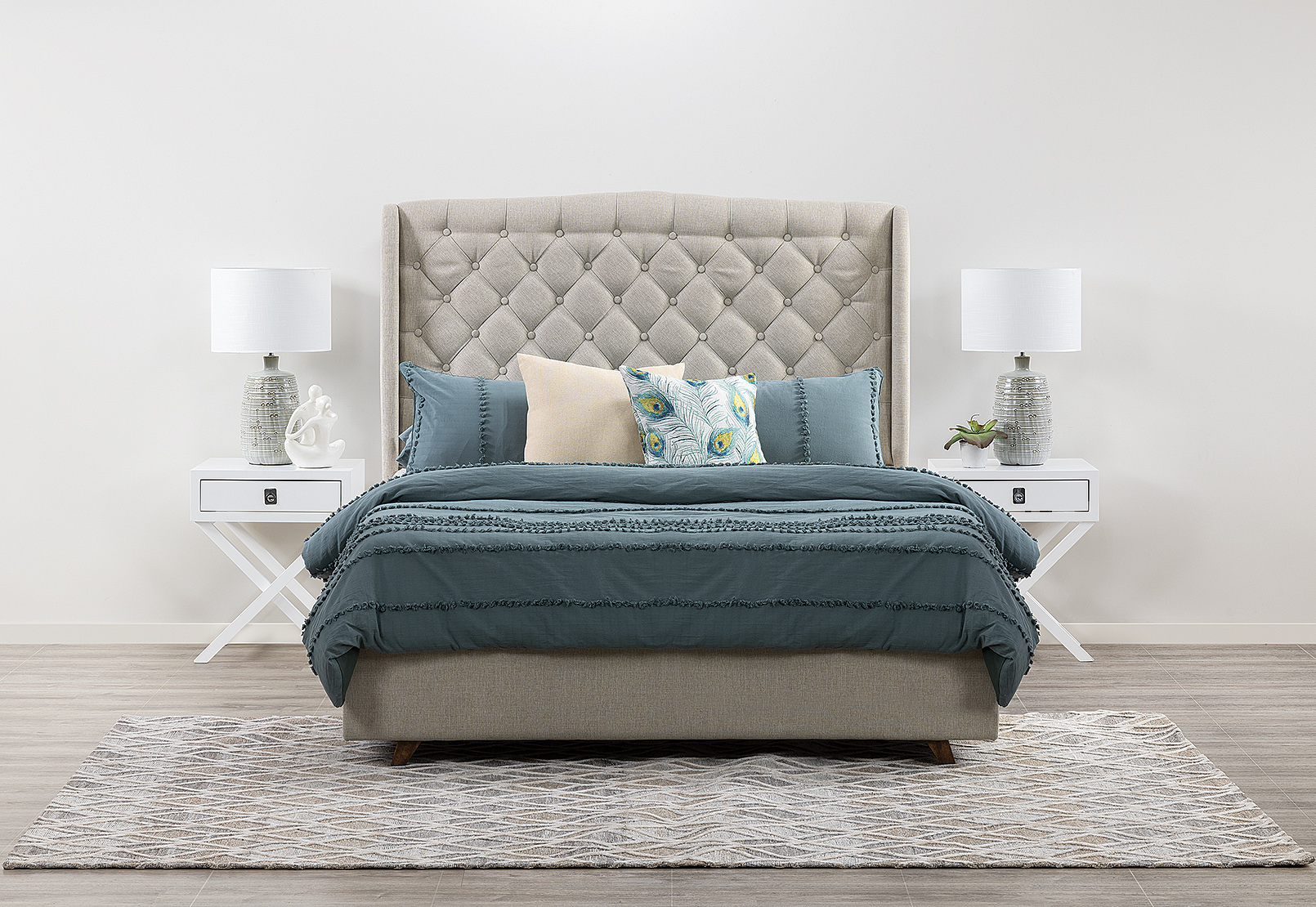 GLOSS WHITE ARAGON 3 Piece King Bedroom Suite